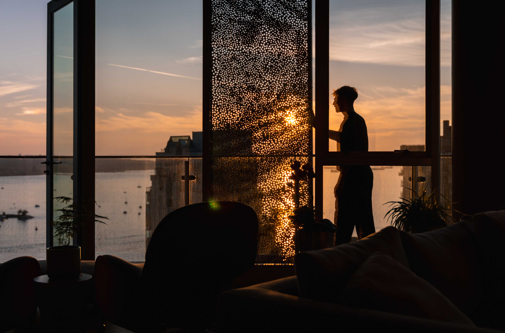 1245 Harwood – Mondivan